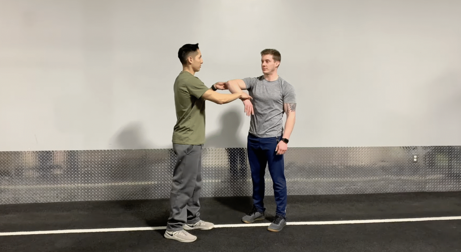 STOP Doing This Exercise? The Truth About the Upright Row - Citizen ...